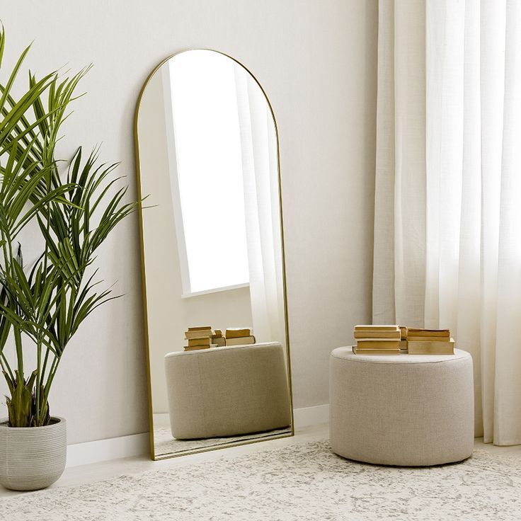 Luxe Mirrors – V Surfaces